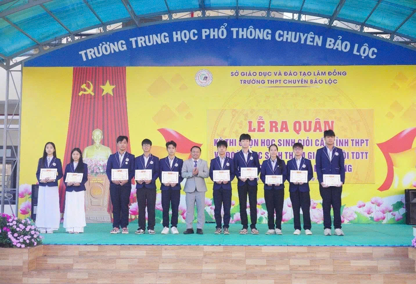 truong-thpt-chuyen-bao-loc-to-chuc-le-ra-quan-ky-thi-chon-hoc-sinh-gioi-tinh-va-doan-hoc-sinh ...